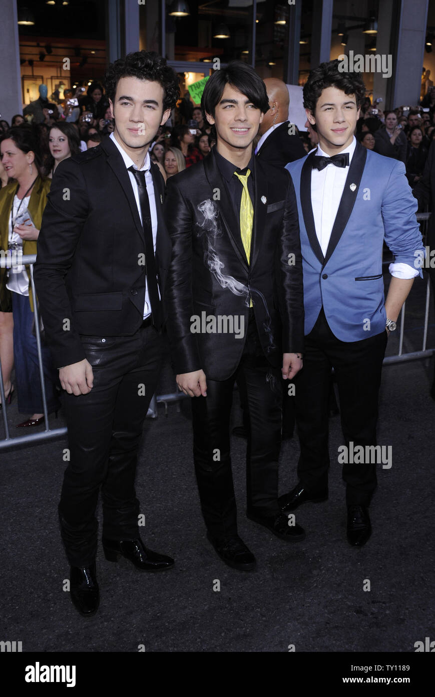 Kevin nick joe jonas pose hi-res stock photography and images - Alamy