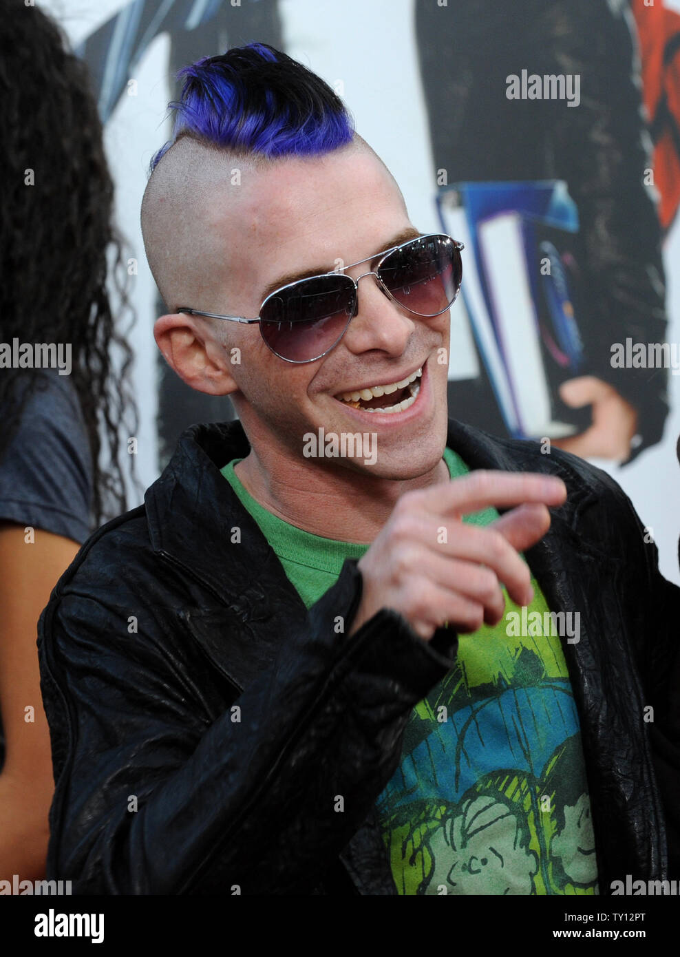 Actor Seth Green sports a mohawk as he attends the premiere of the ...