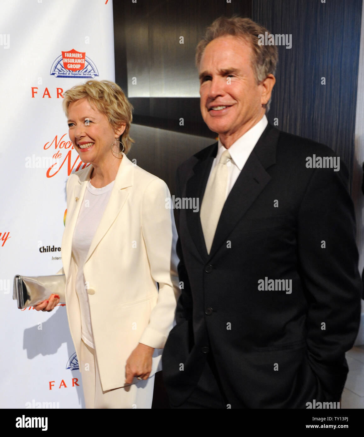 Actress Annette Bening and her husband, actor Warren Beatty arrive at ...