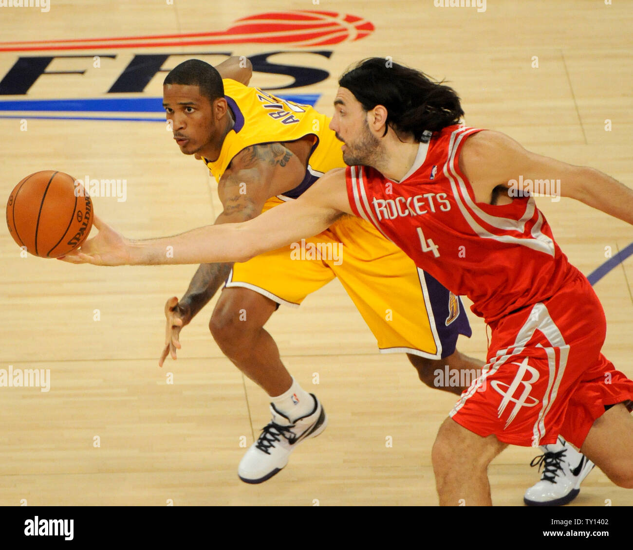 Trevor ariza houston rockets hi-res stock photography and images - Alamy