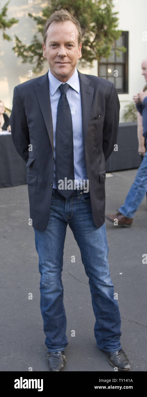 24 season seven hi-res stock photography and images - Alamy