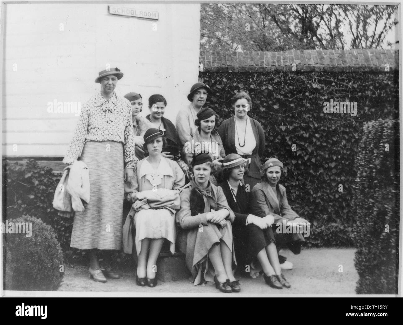 Eleanor Roosevelt at Tod Hunter School visit to Mount Vernon, Virginia ...