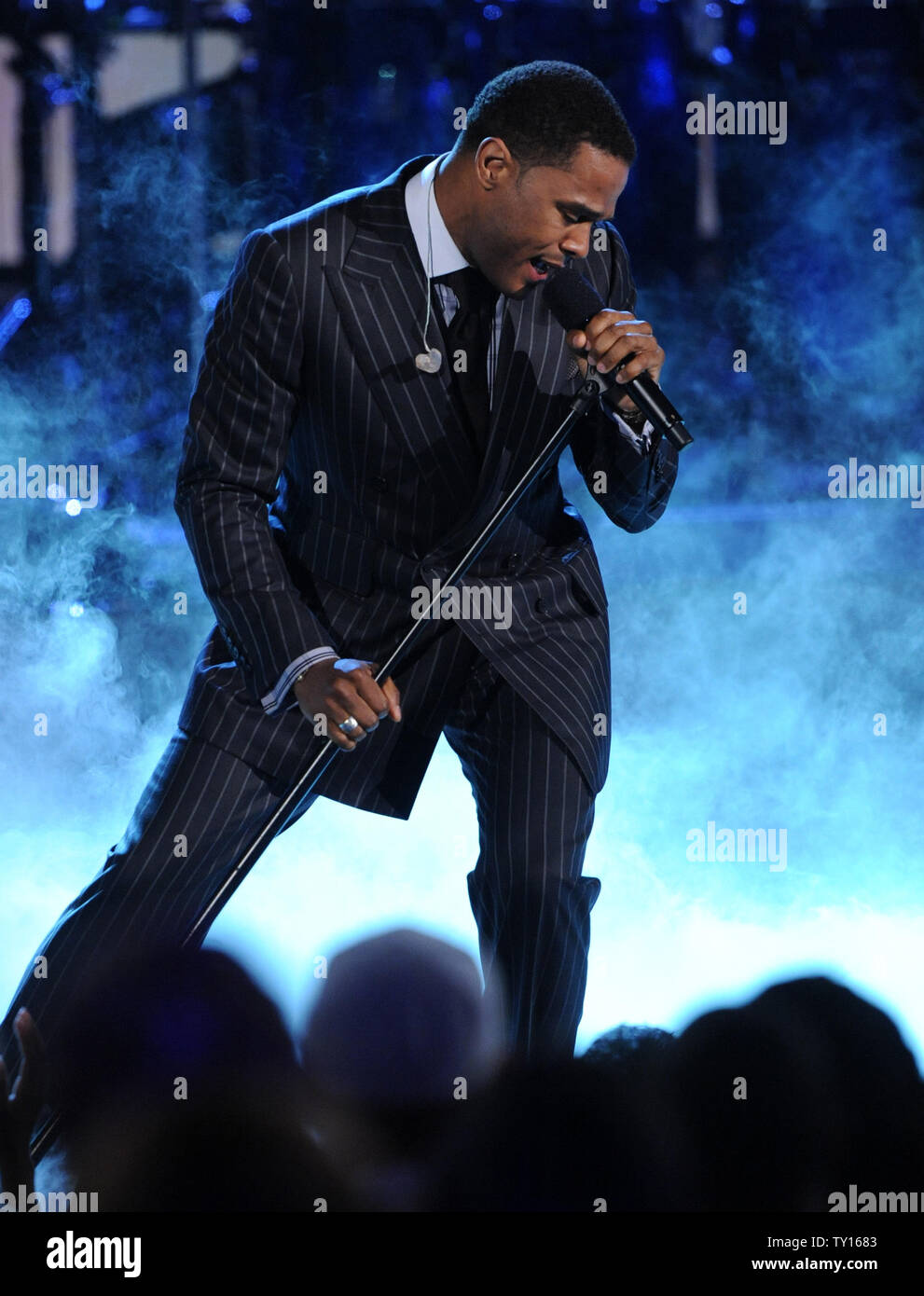Maxwell performs "Pretty Wings" at the 9th annual BET Awards in Los ...
