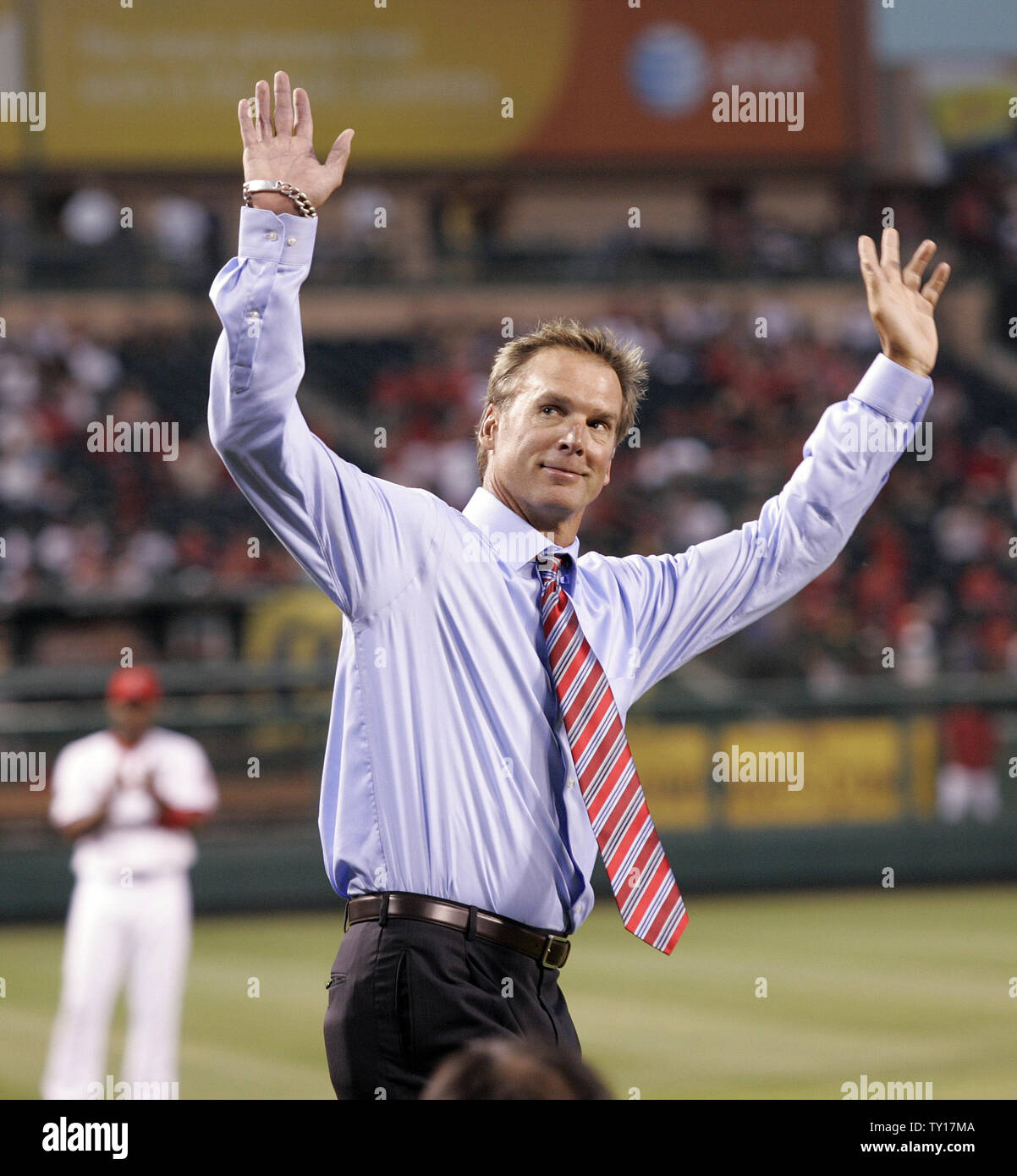 Chuck Finley waves to the crowd as he is inducted in to the Los Angeles ...
