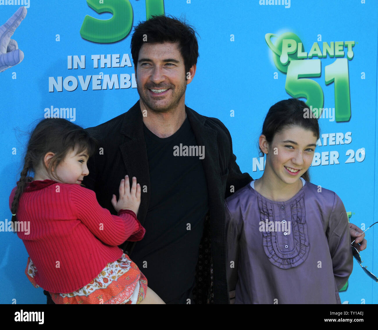 Actor Dylan McDermott and his daughters Charlotte Rose (L) and Colette ...