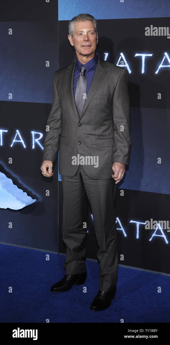 Cast member Stephen Lang attends the premiere of the film "Avatar" in ...