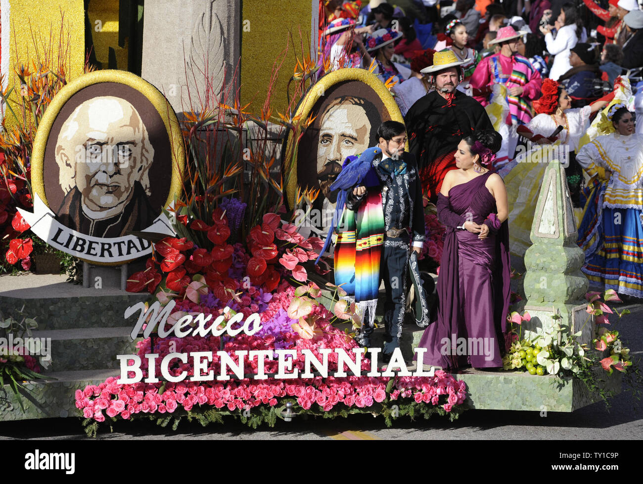 Float parade mexico hi-res stock photography and images - Alamy