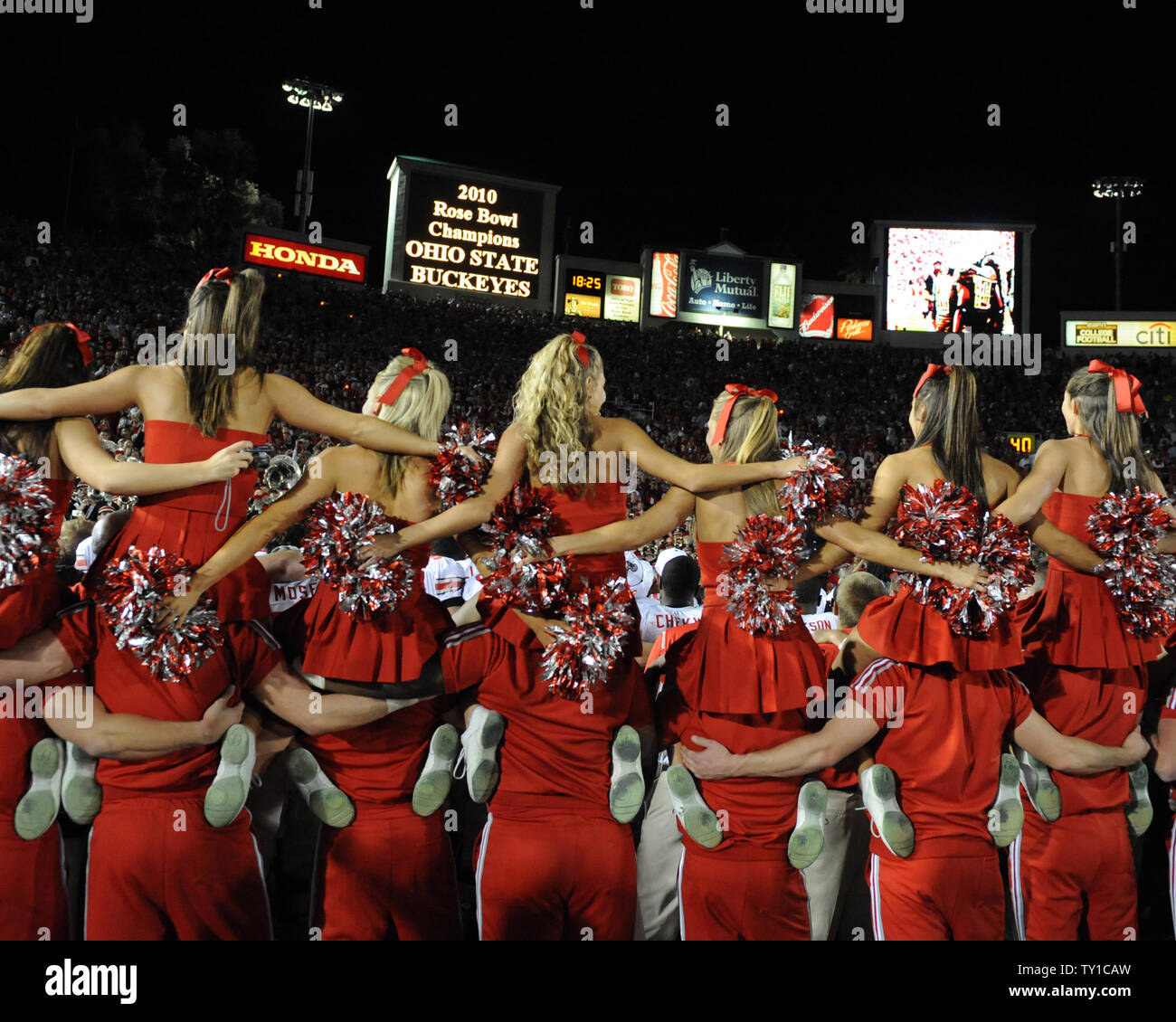 Cheer squad hi-res stock photography and images - Alamy