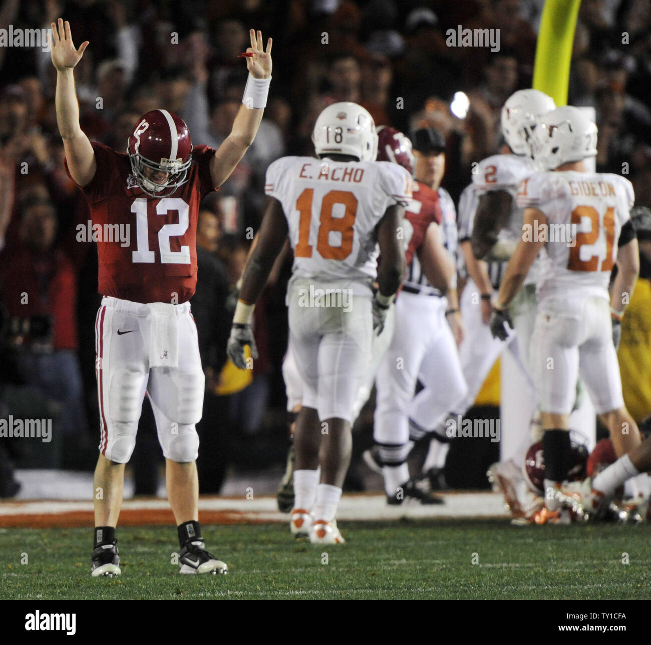 The University of Alabama Crimson Tides' quarterback Greg McElroy (12 ...