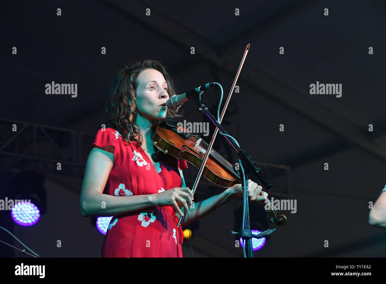 Emily frantz hi-res stock photography and images - Alamy