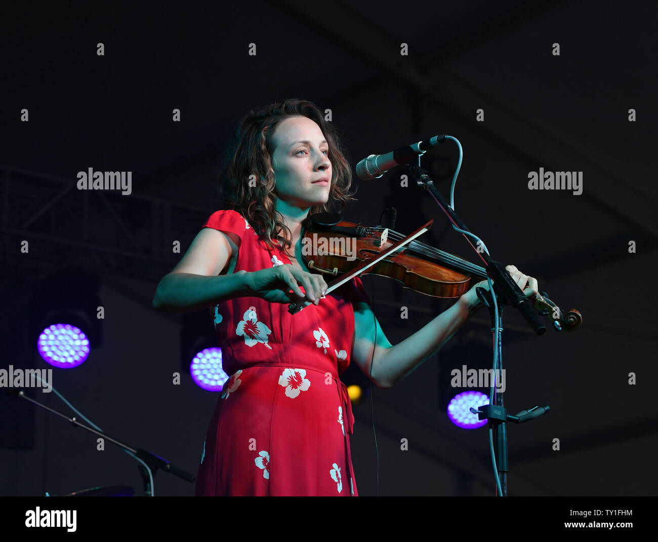 Emily frantz hi-res stock photography and images - Alamy