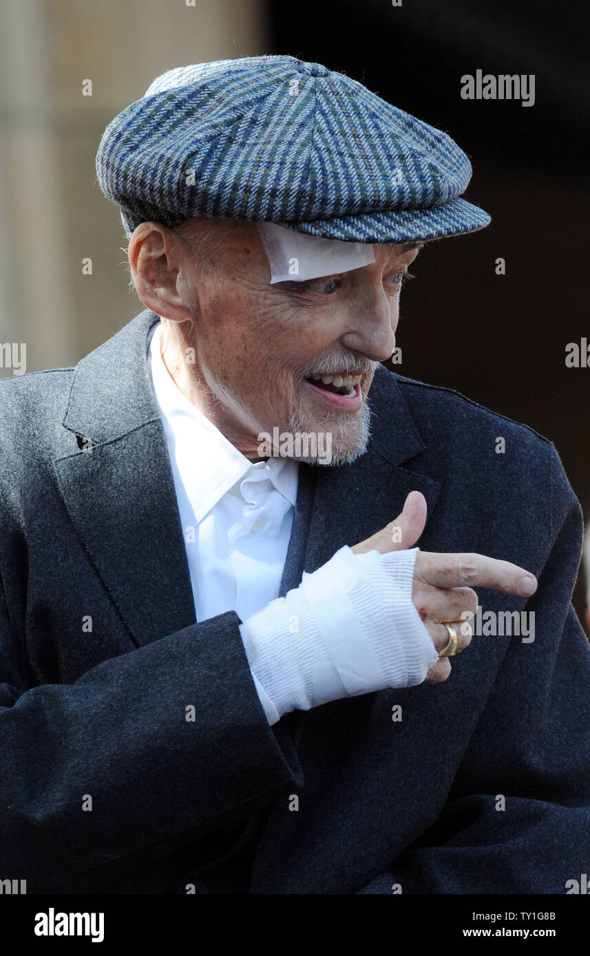 Actor Dennis Hopper listens to comments during a ceremony where Hopper ...