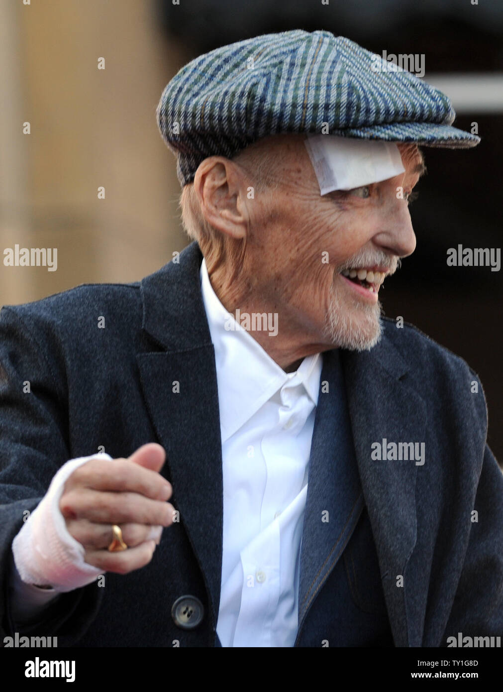 Actor Dennis Hopper listens to comments during a ceremony where Hopper ...