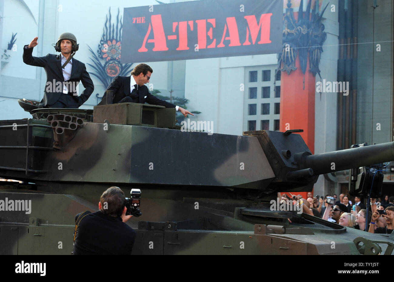 Sharlto copley bradley cooper los hi-res stock photography and images ...