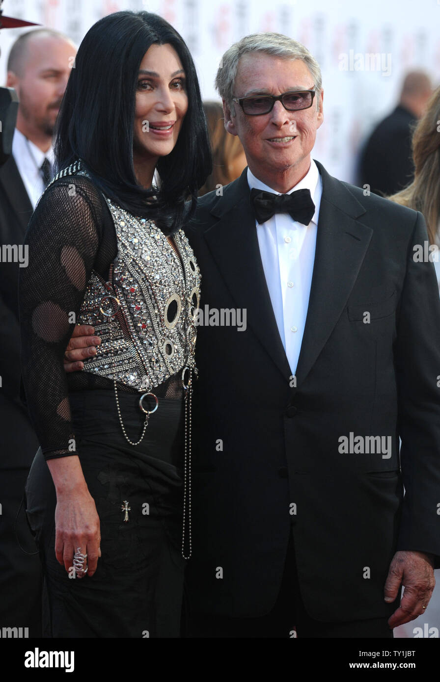 Cher and Mike Nichols arrive at the AFI Lifetime Achievement Awards ...