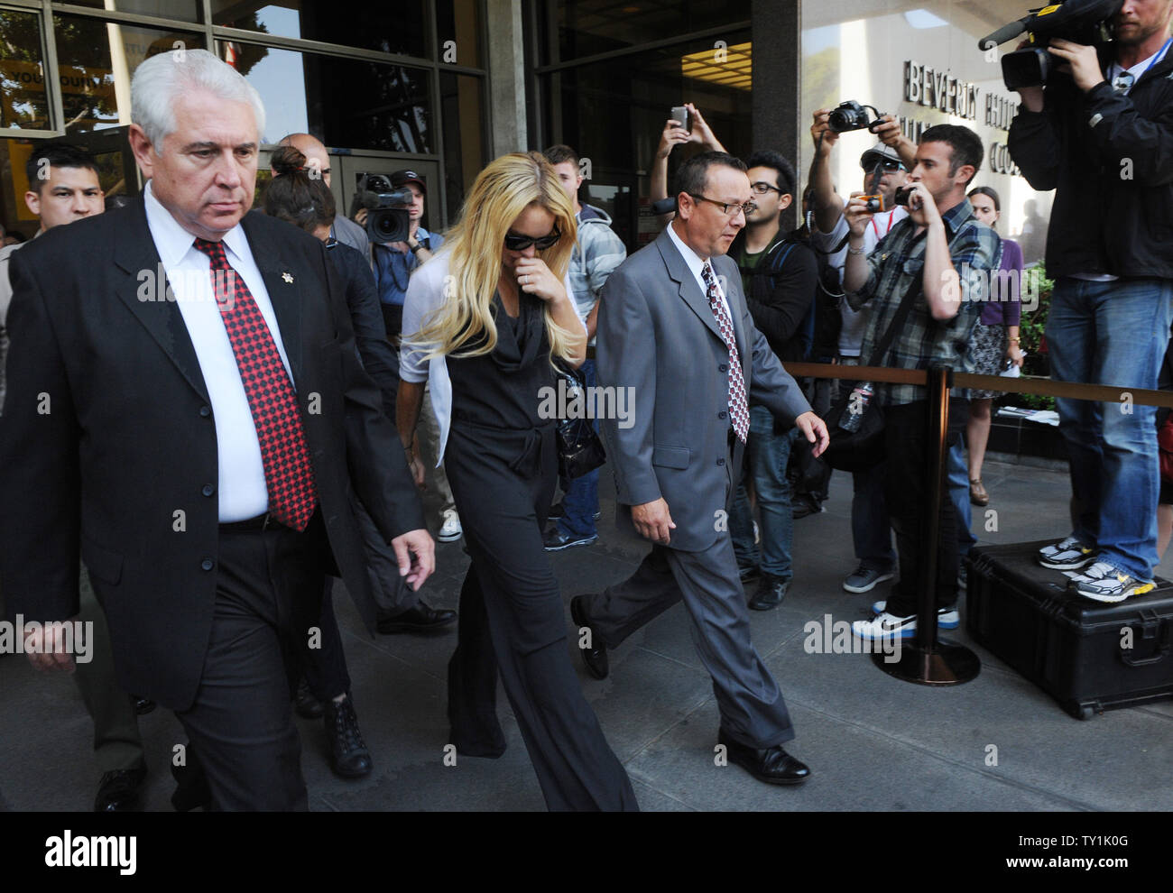 Actress Lindsay Lohan departs the Beverly Hills courthouse following ...