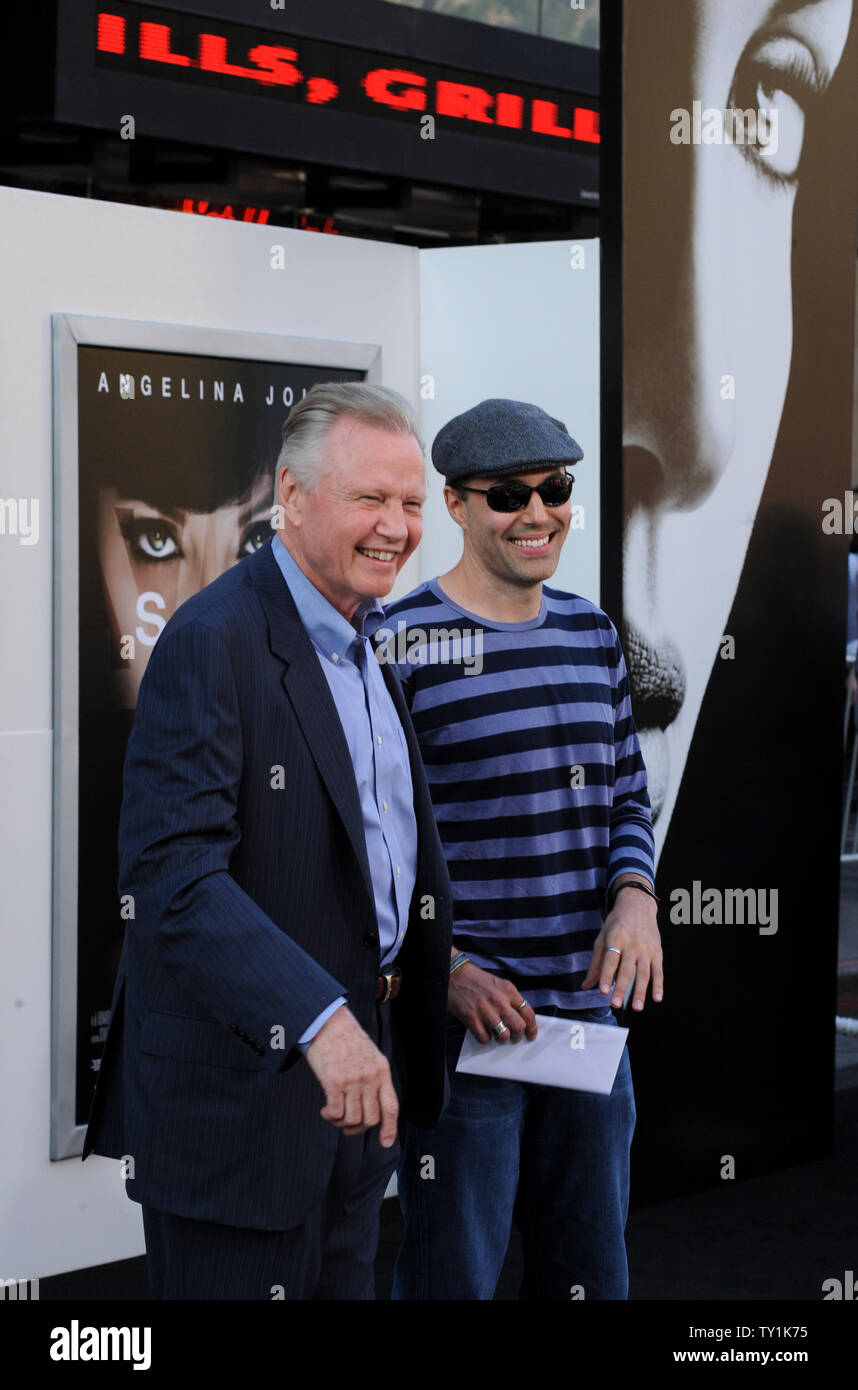 Jon voight and son james haven hi-res stock photography and images - Alamy