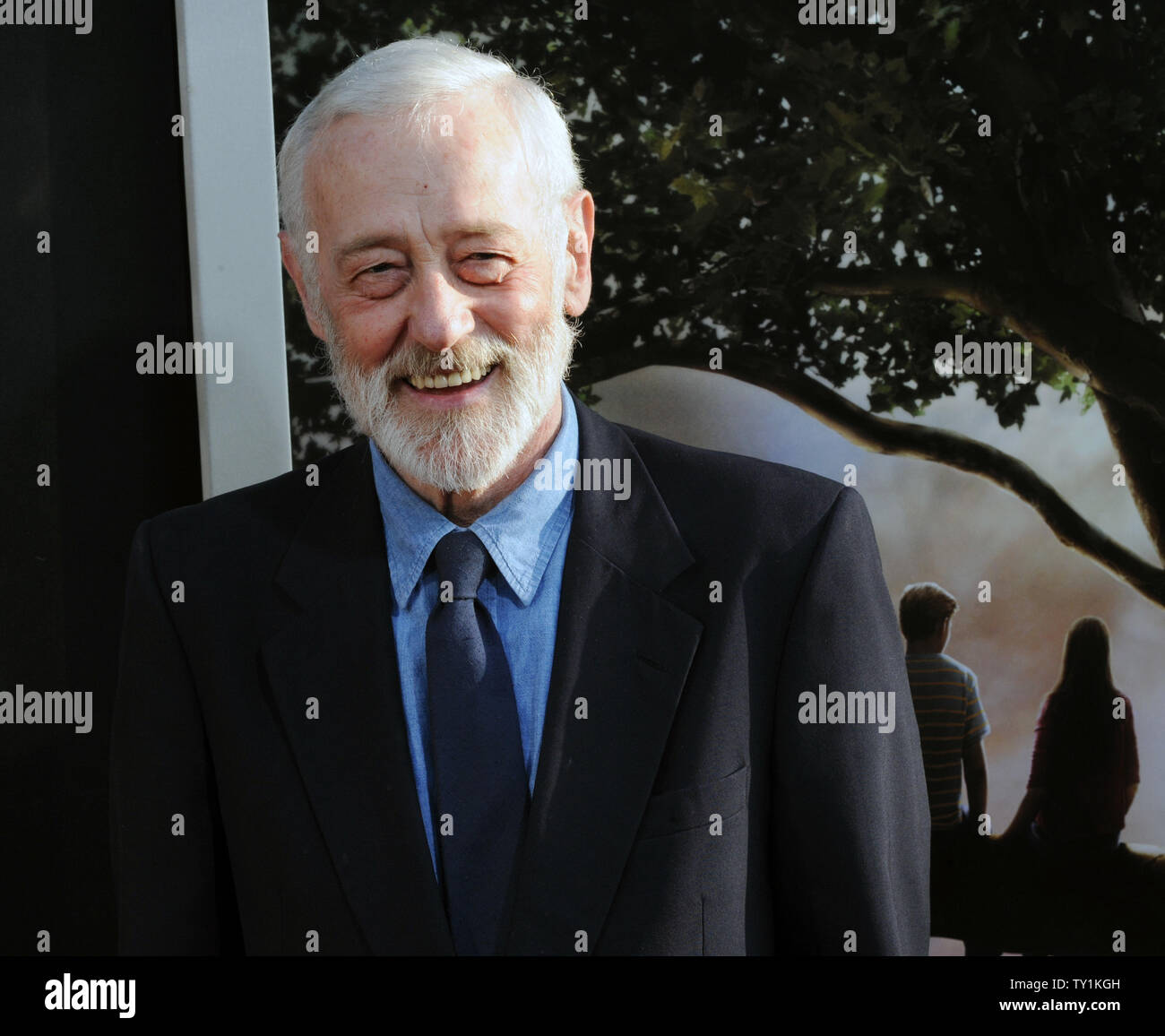 Cast member John Mahoney attends the premiere of the motion picture ...