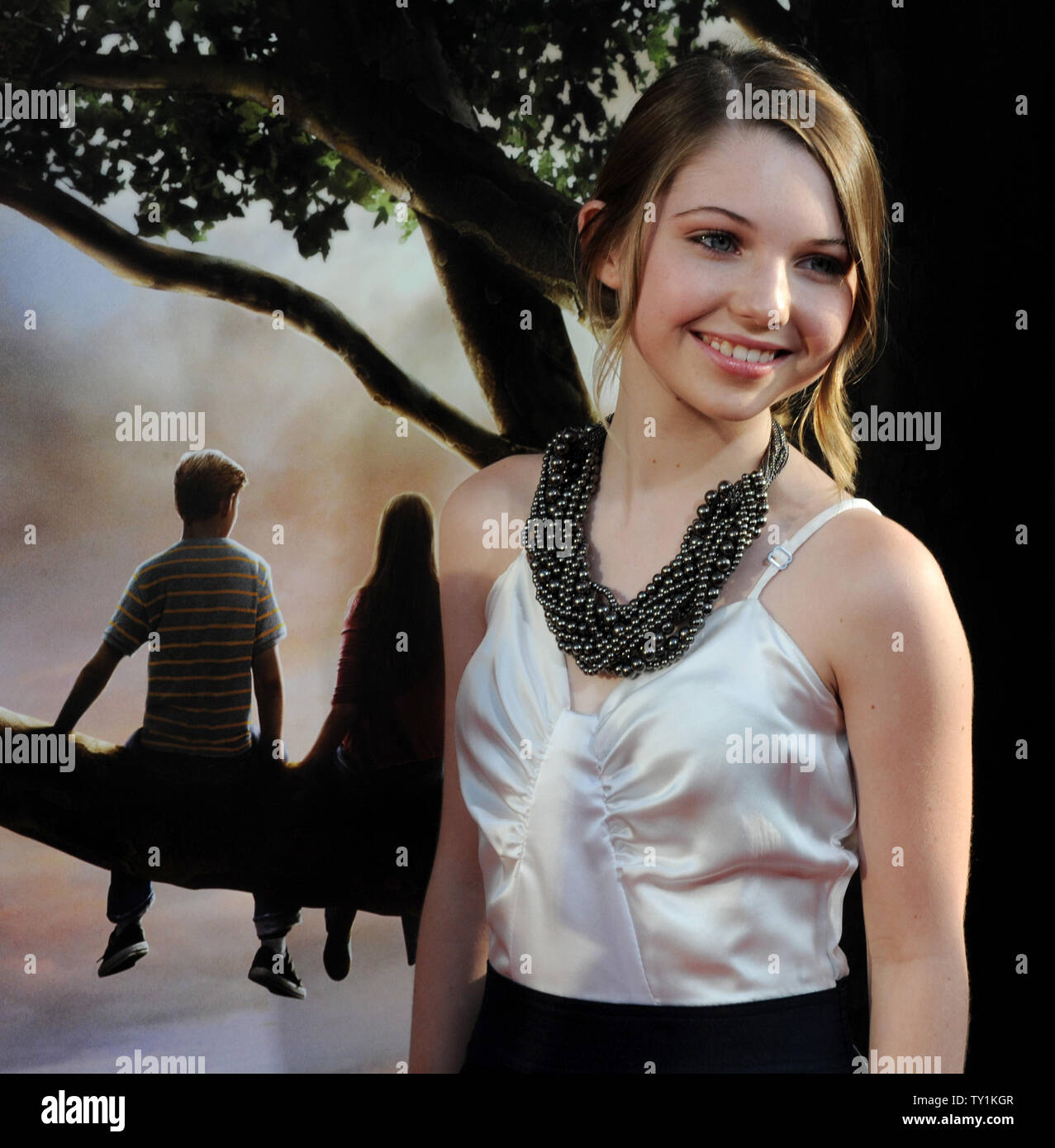 Actress Sammi Hanratty attends the premiere of the motion picture ...