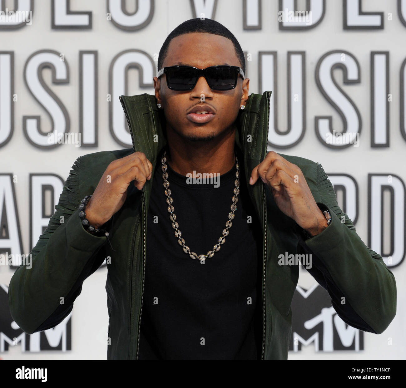 Singer Tre Songz arrives at the MTV Video Music Awards in Los Angeles ...