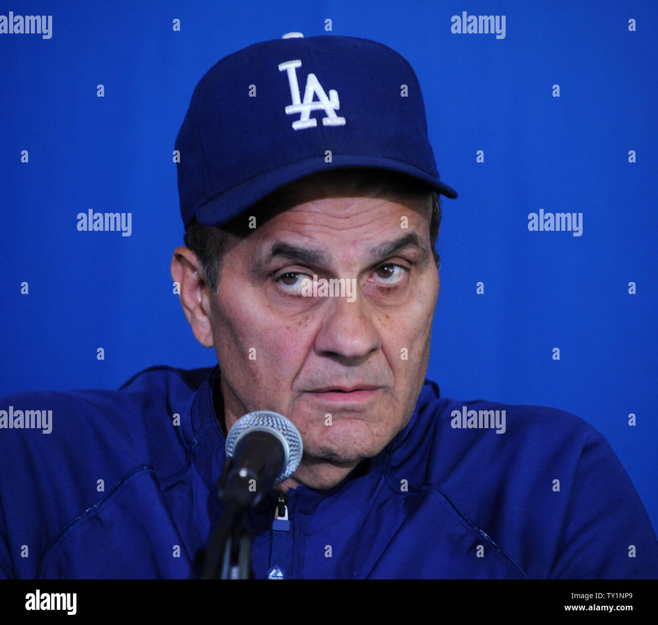 Los Angeles Dodger manager Joe Torre announces he will retire at the ...