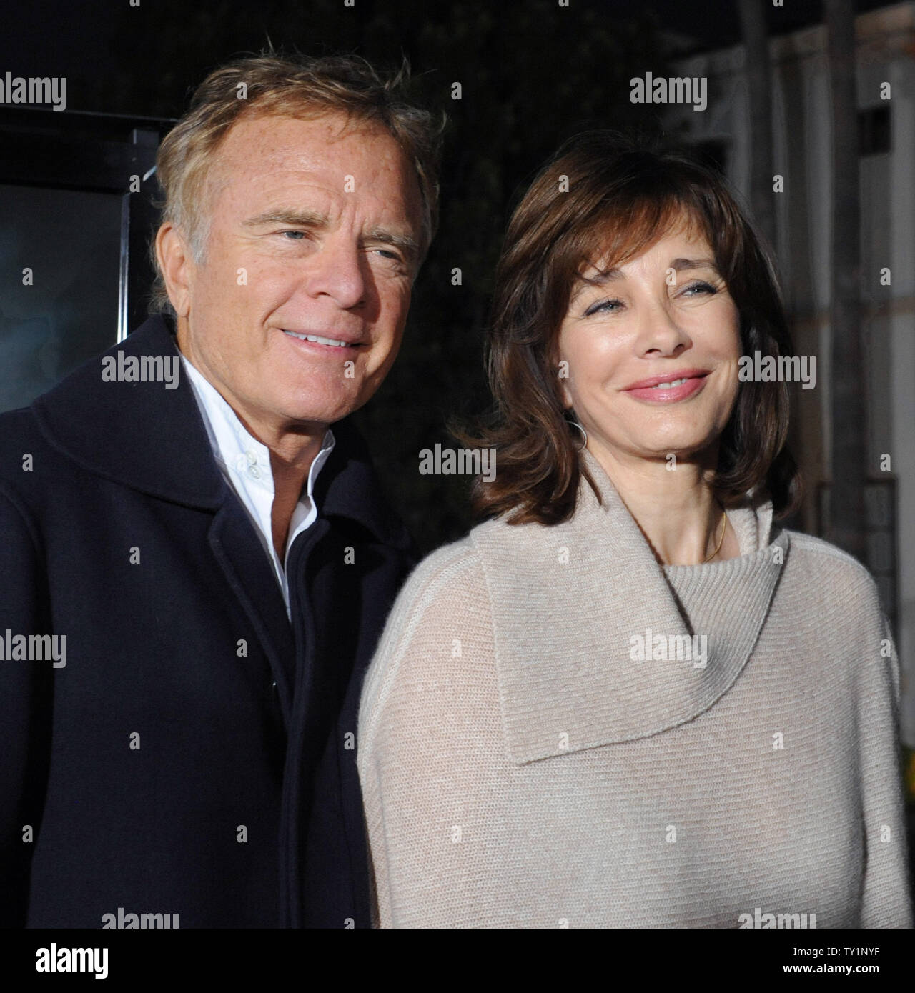 Actress Anne Archer (R) and husband Terry Jastrow attends the premiere ...