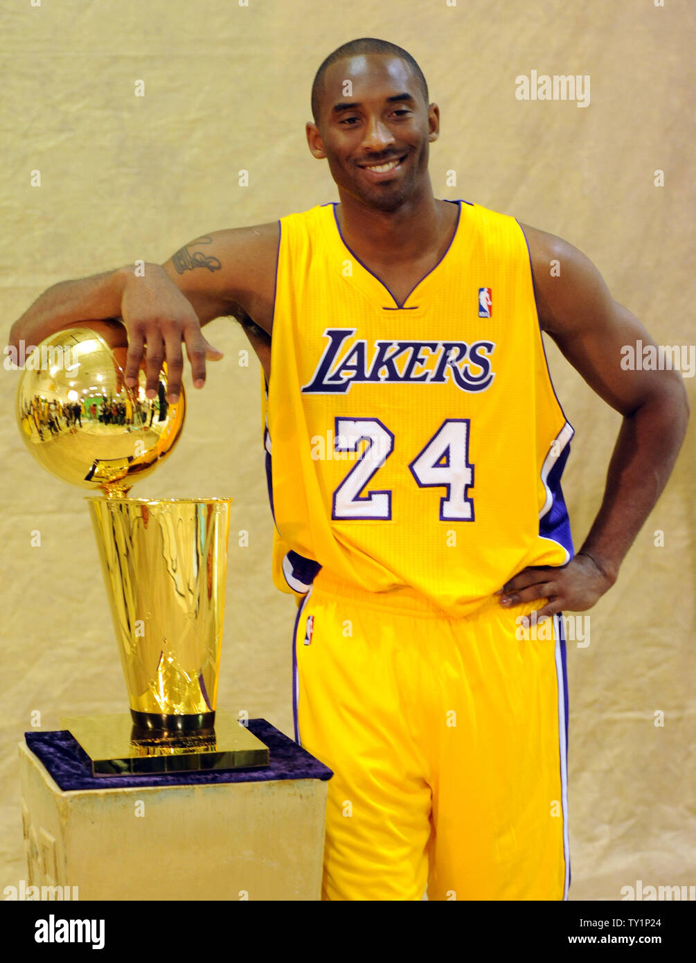 Derek fisher matt barnes hi-res stock photography and images - Alamy