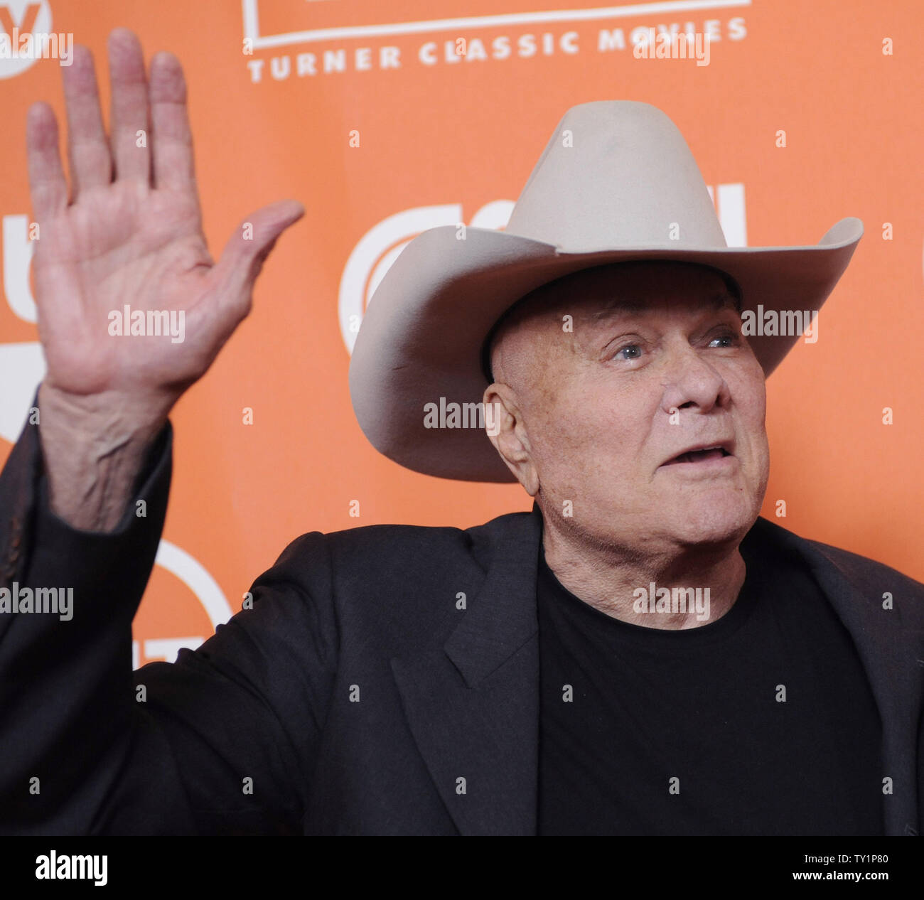 Actor Tony Curtis, best known as a musician who dressed as a woman in ...