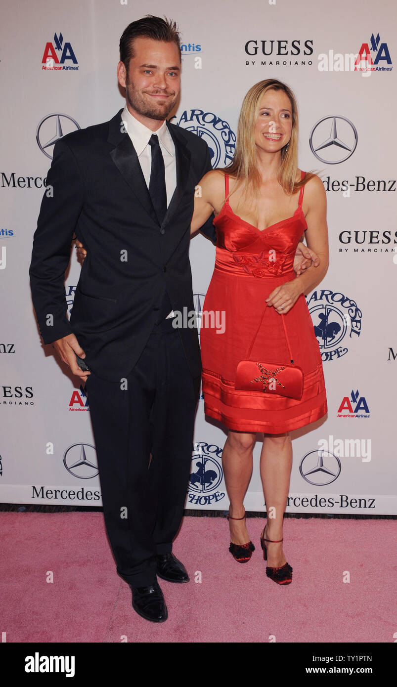 Mira sorvino christopher backus 32nd hi-res stock photography and ...