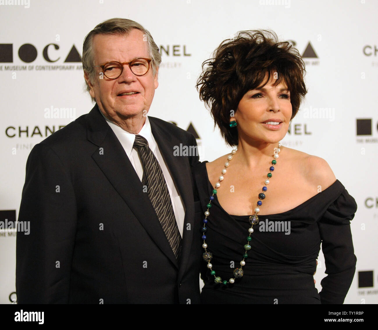 Songwriter Carole Bayer Sager (R) and her husband Bob Daily arrive at ...