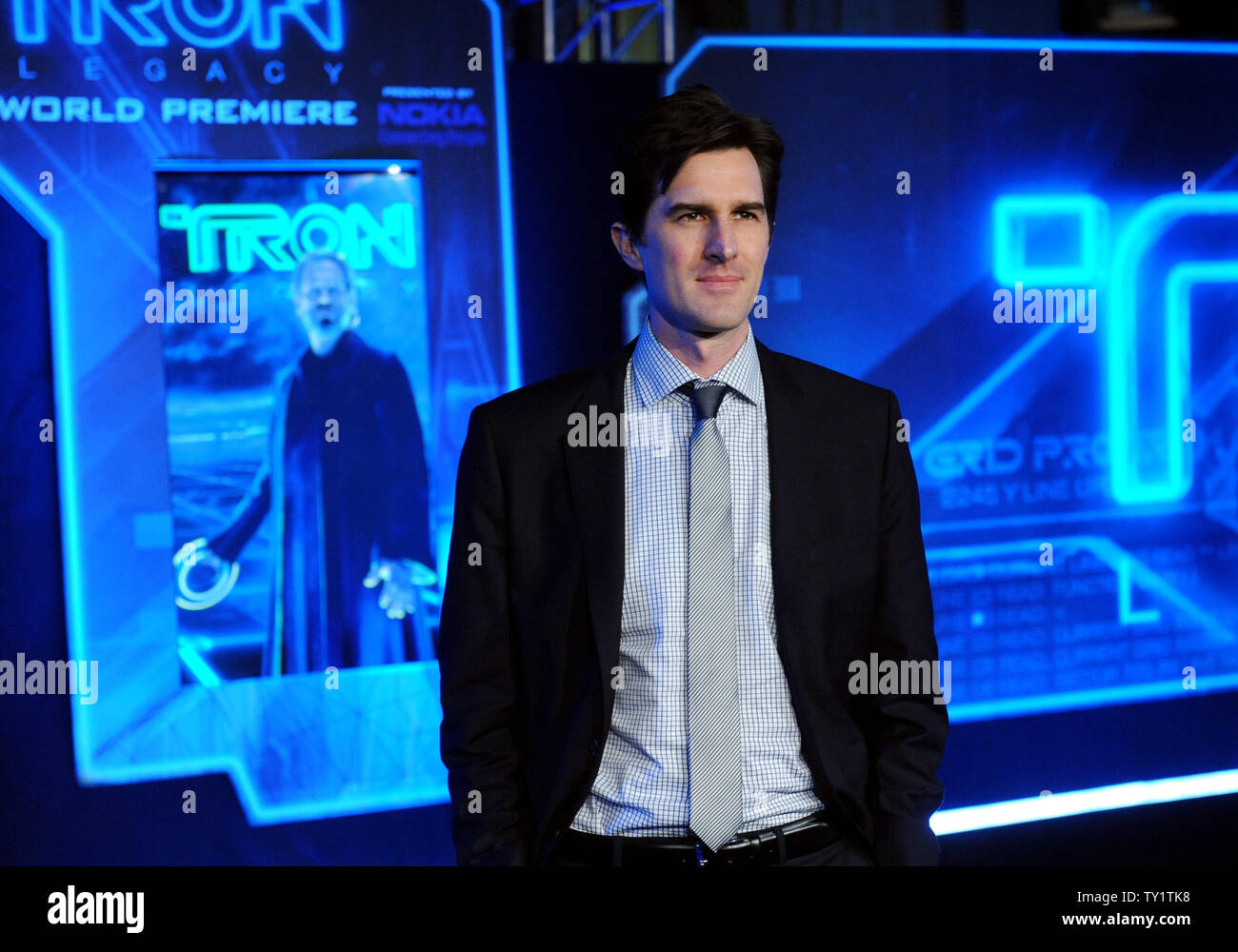 Joseph kosinski tron legacy premiere hi-res stock photography and ...