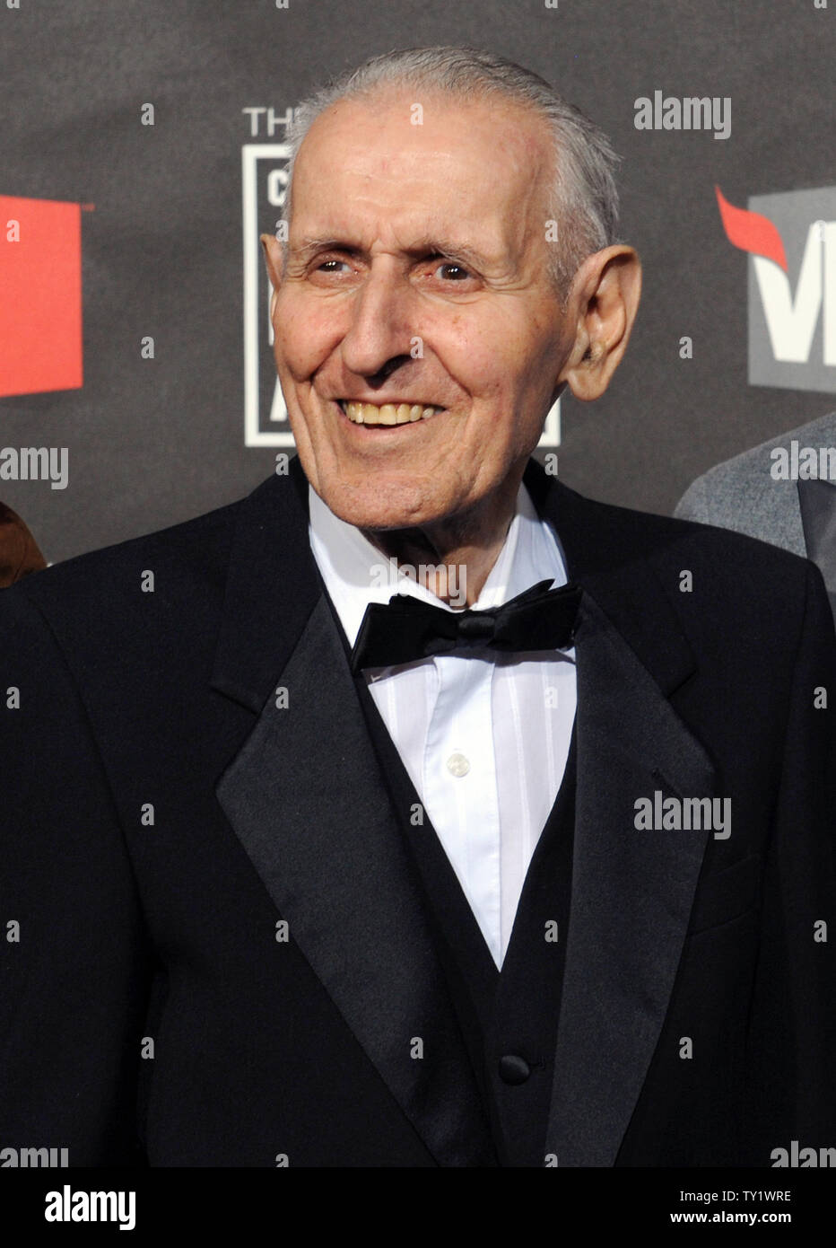 Dr. Jack Kevorkian arrives for the 16th annual Critics' Choice Movie ...