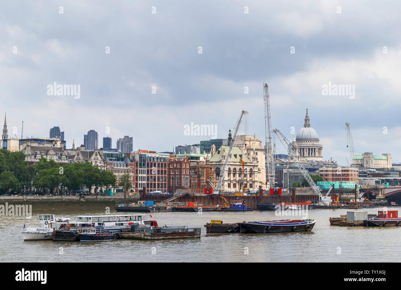 Blackfriars Bridge Foreshore development on the River Thames for the ...