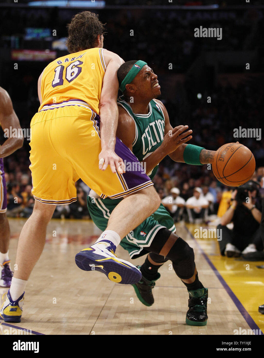 Paul pierce nba hi-res stock photography and images - Alamy