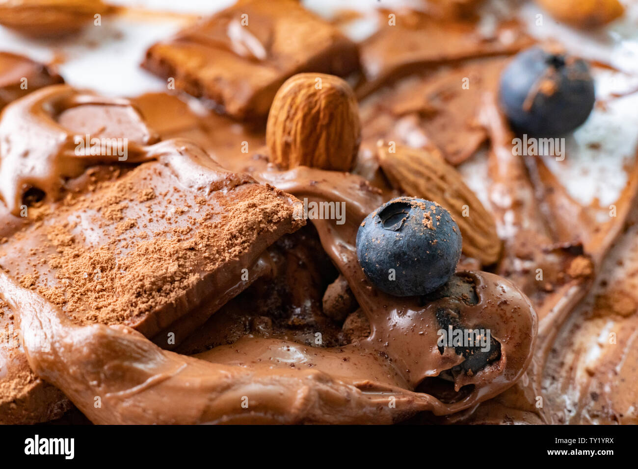 Melted chocolate bar hi-res stock photography and images - Alamy
