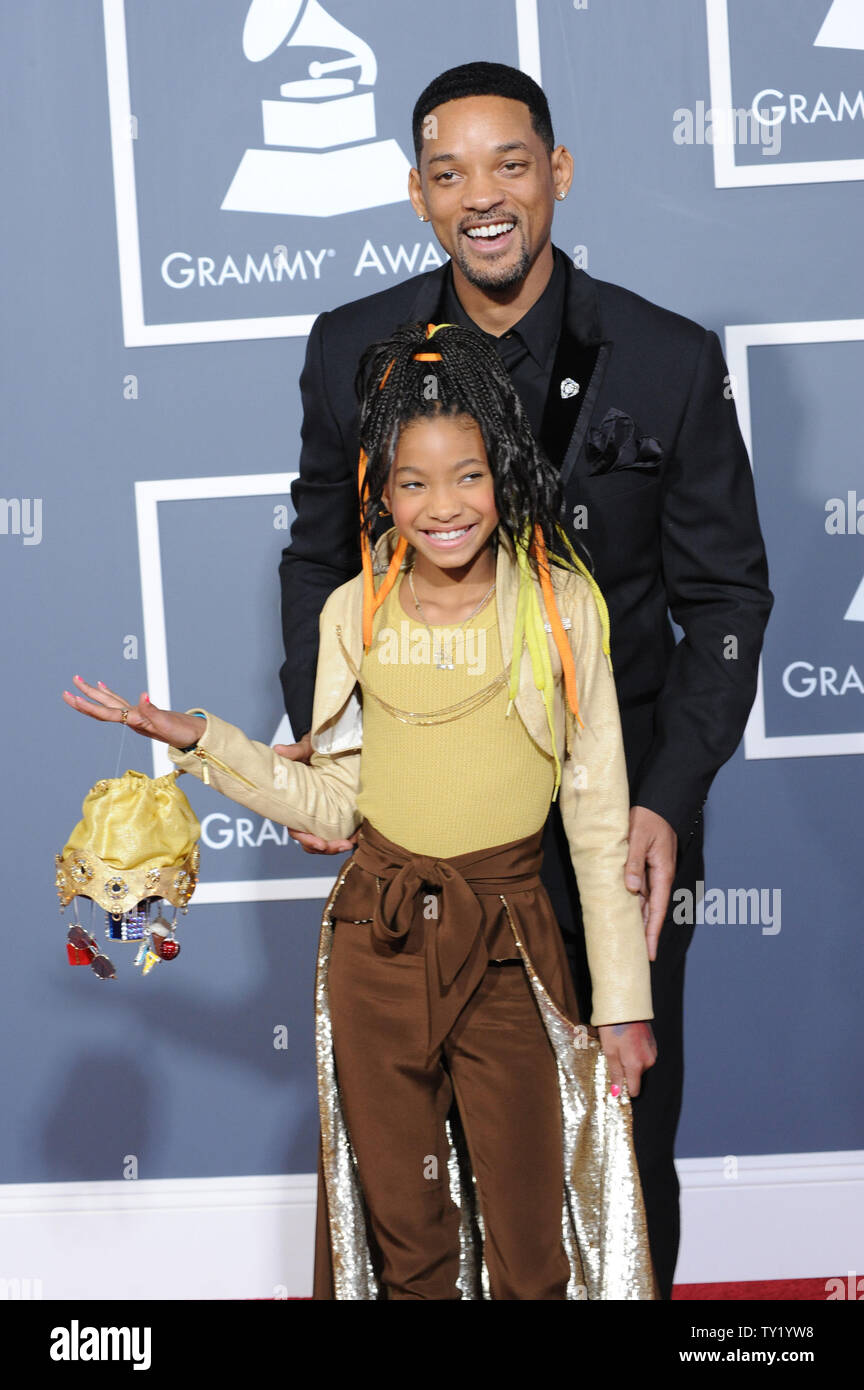Will Smith and daughter Willow arrive at the 53rd Grammy Awards at ...