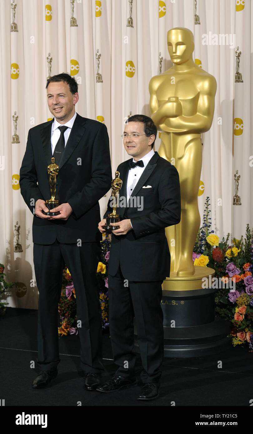 Best Animated Short Film winners Shaun Tan and Andrew Ruhemann for 'The ...