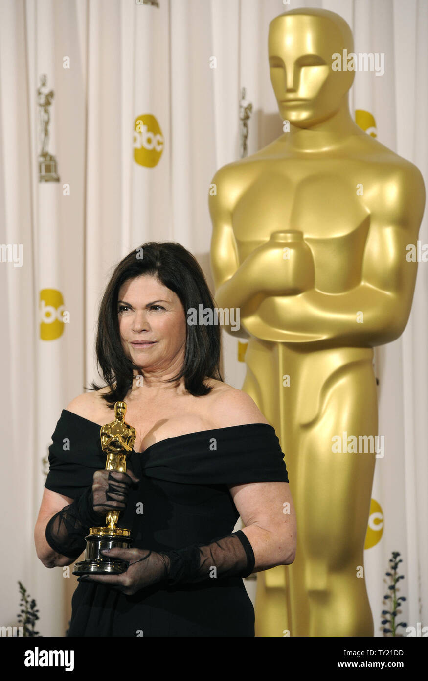 Best Costume Design winner Colleen Atwood for her work in 'Alice in ...