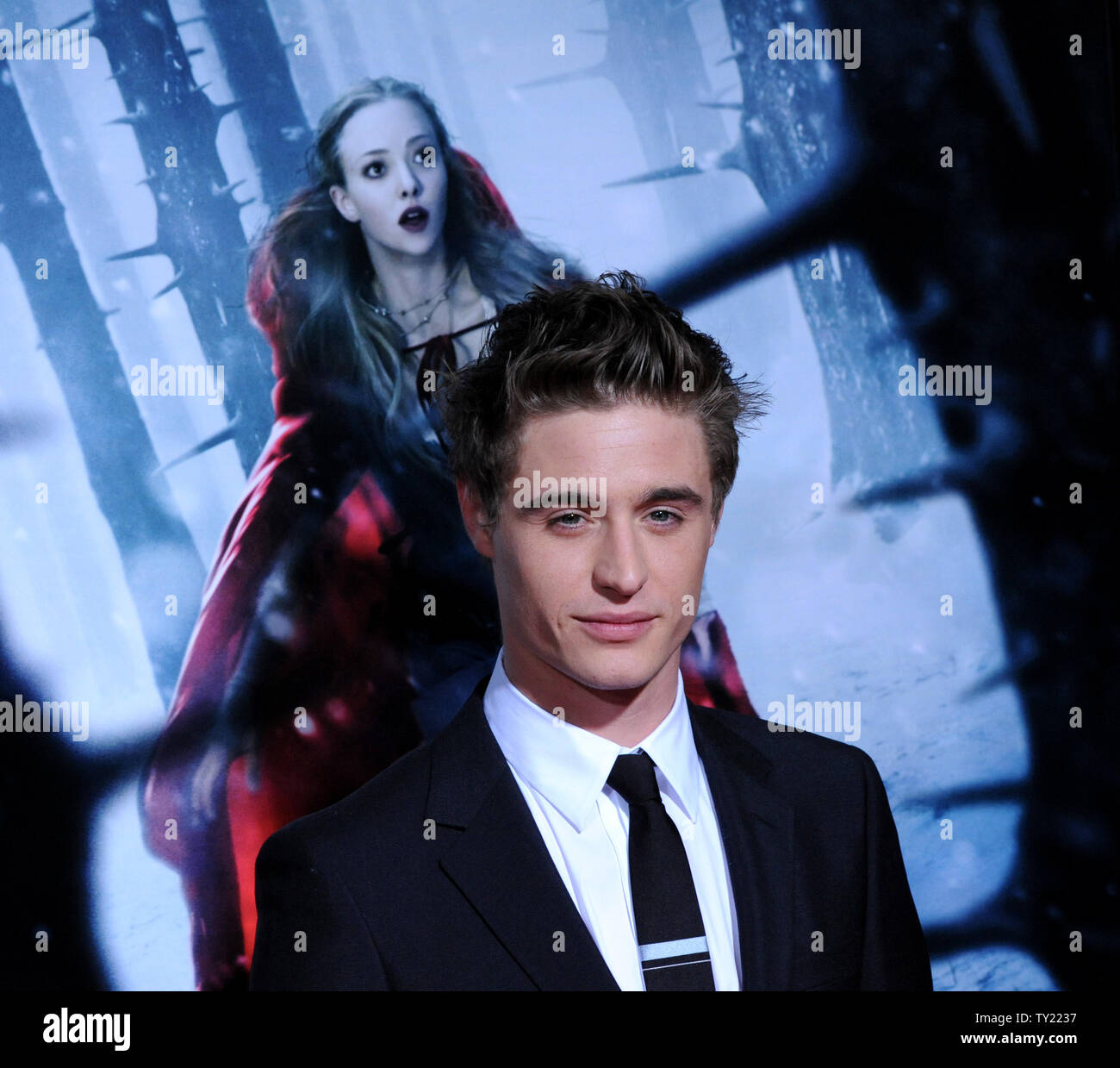 Red Riding Hood Movie Cast