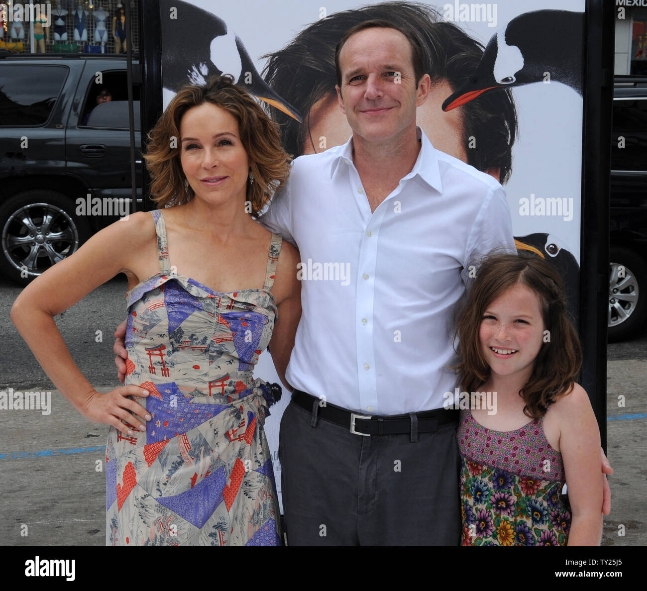 Jennifer grey stella gregg arrivals hi-res stock photography and images ...