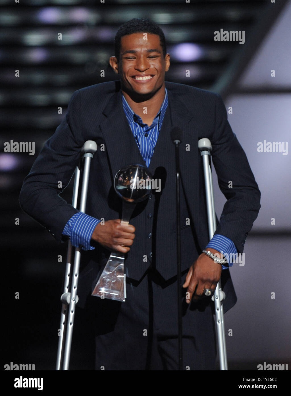 Anthony Robles accepts the Jimmy V Award for Perseverance at the ESPY ...