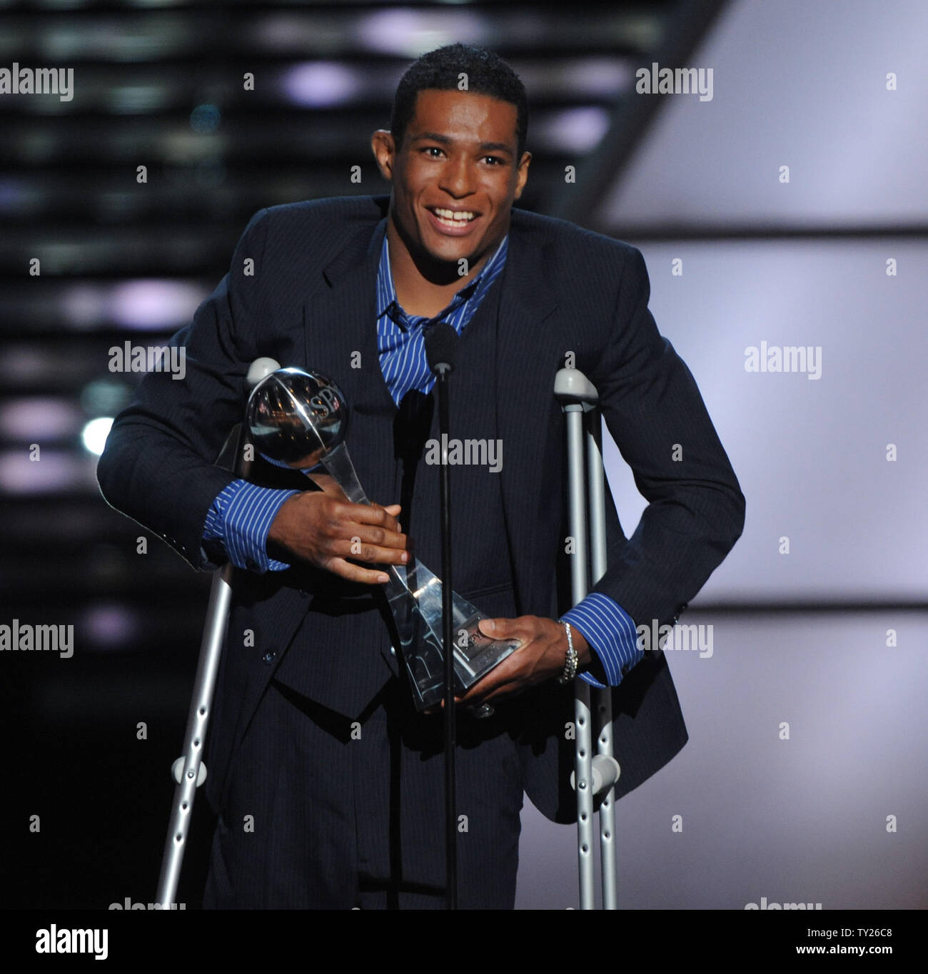 Anthony Robles accepts the Jimmy V Award for Perseverance at the ESPY ...