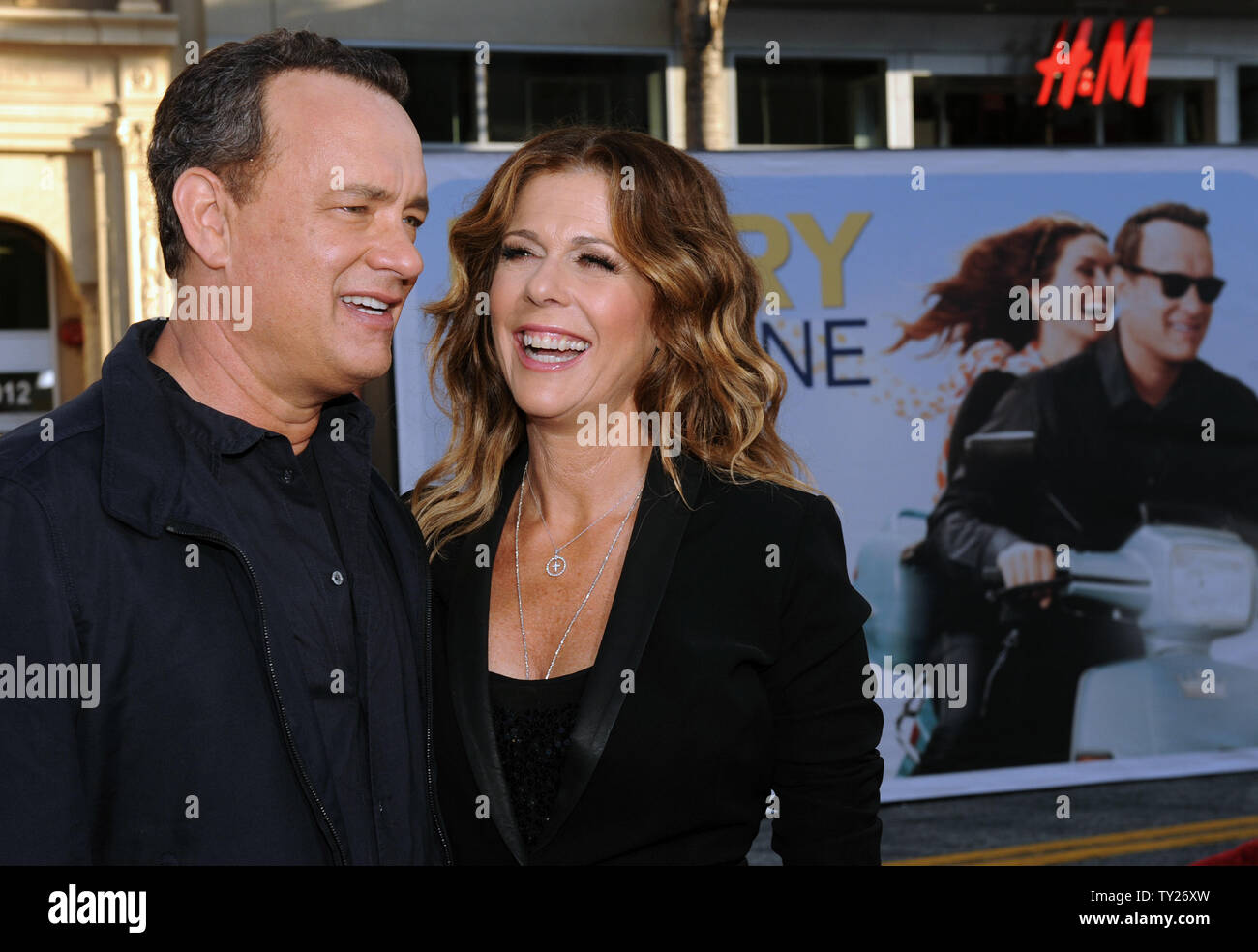 Larry Crowne Cast