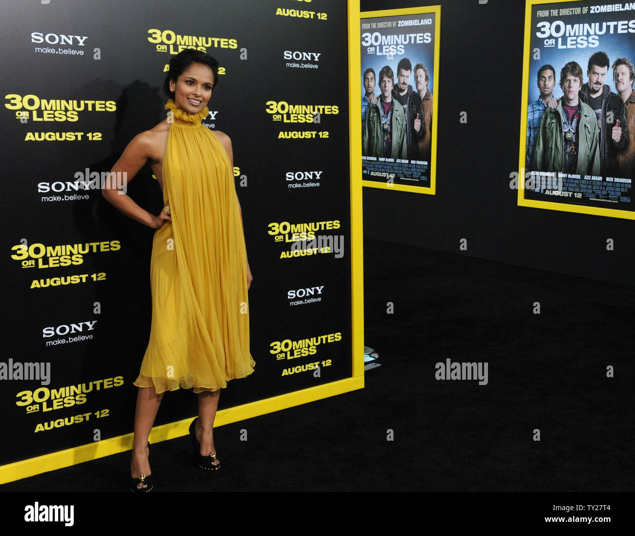 30 Minutes Or Less Cast