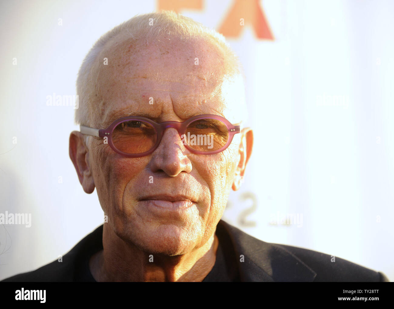 Actor Peter Weller attends the Sons of Anarchy, Season 4 premiere ...