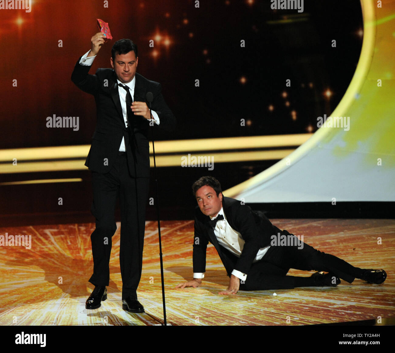 Jimmy fallon show stage hi-res stock photography and images - Alamy