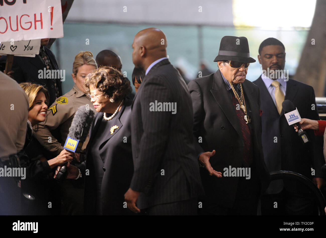 Michael jackson parents joe katherine hi-res stock photography and ...