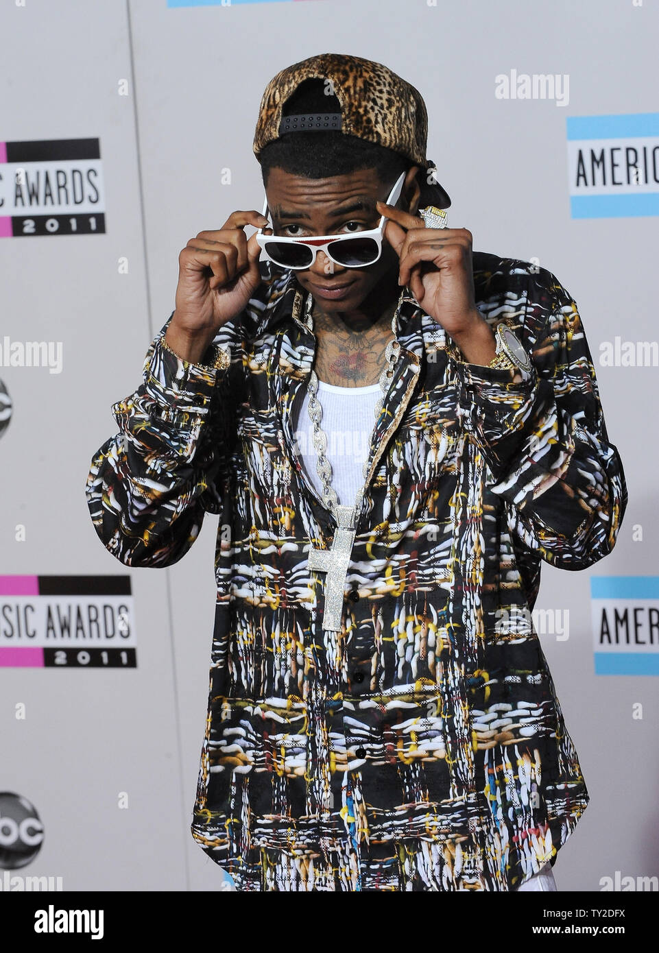 Rapper Soulja Boy arrives at the 39th American Music Awards at Nokia ...