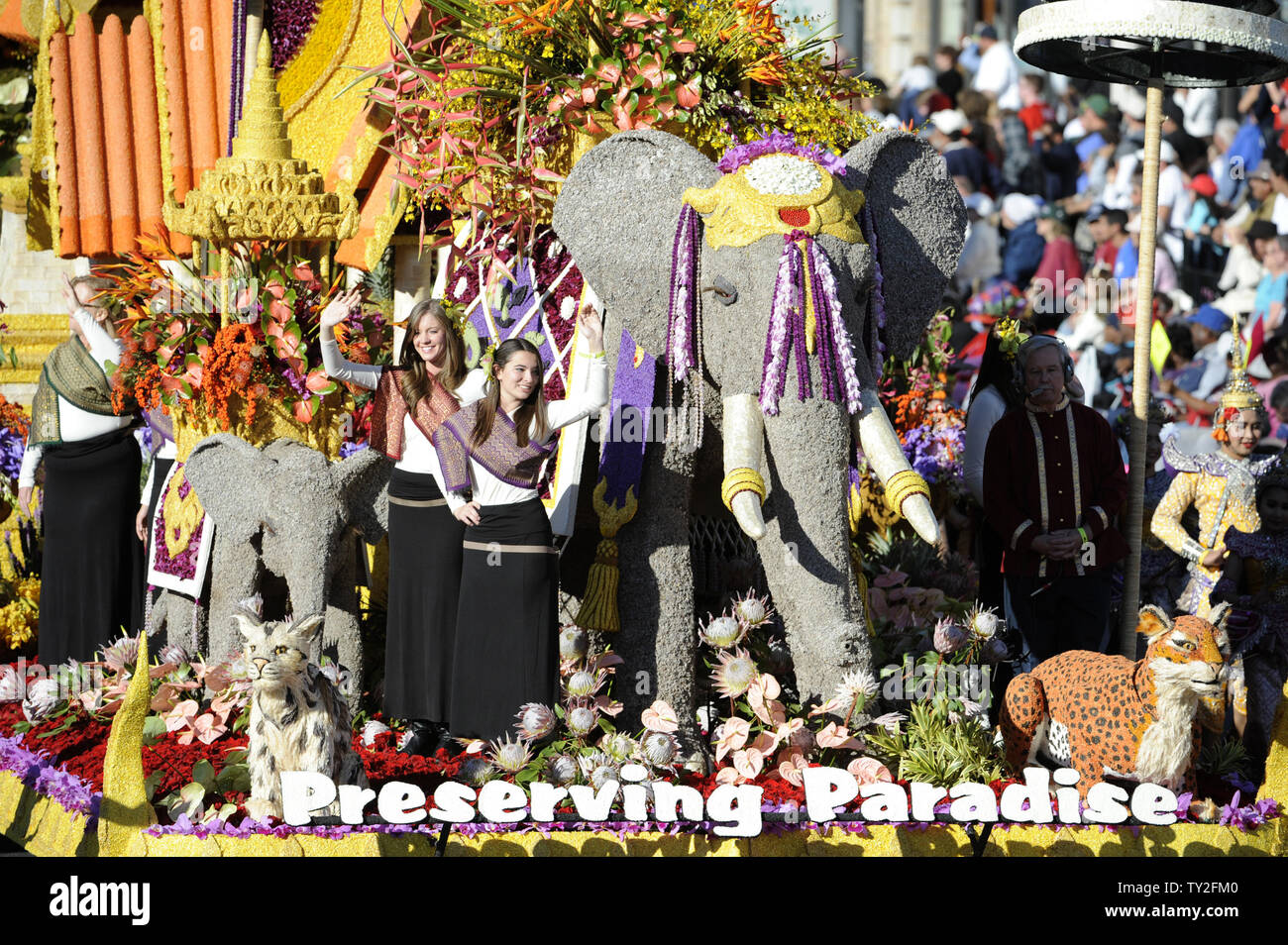 2012 rose parade float hi-res stock photography and images - Alamy