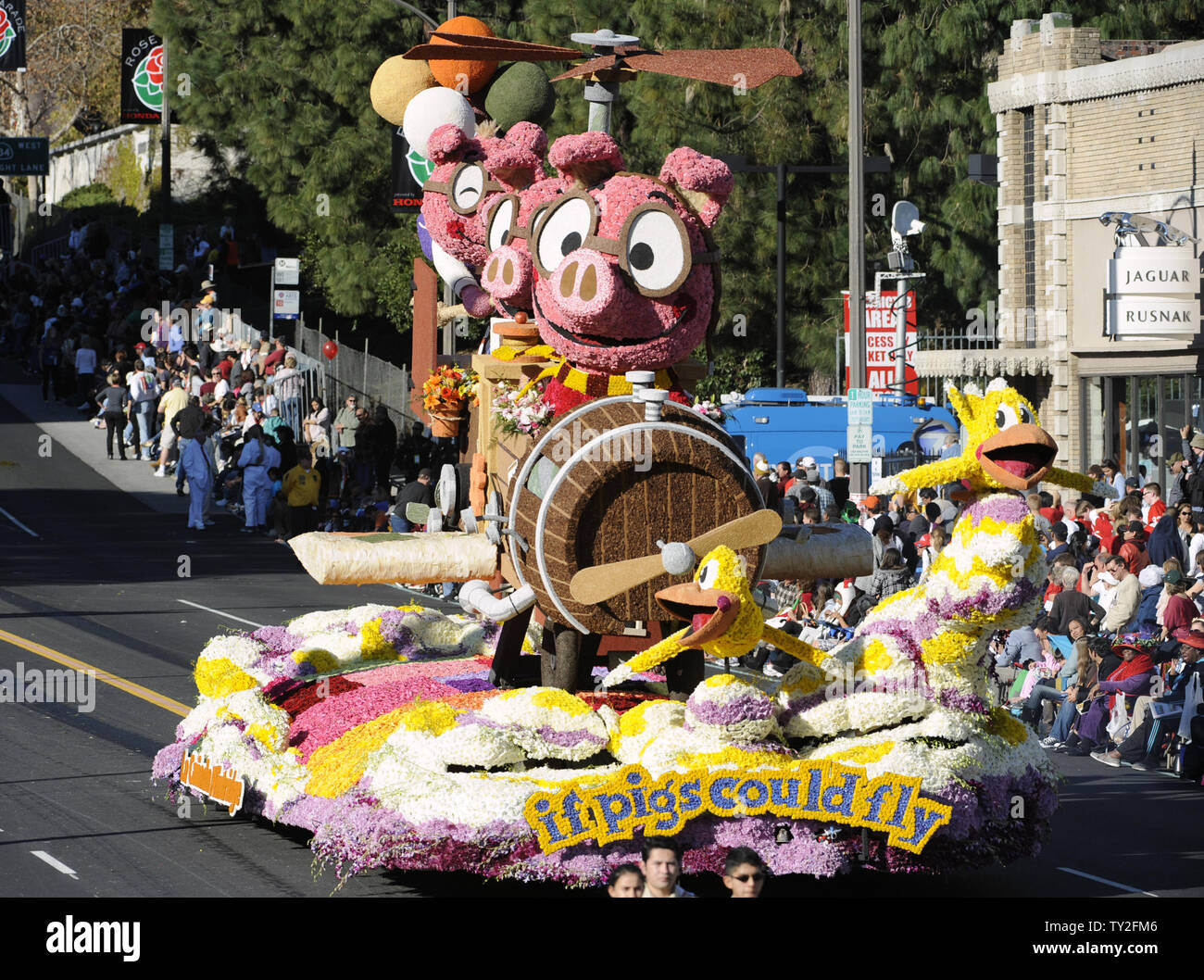 2012 rose parade floats hi-res stock photography and images - Alamy